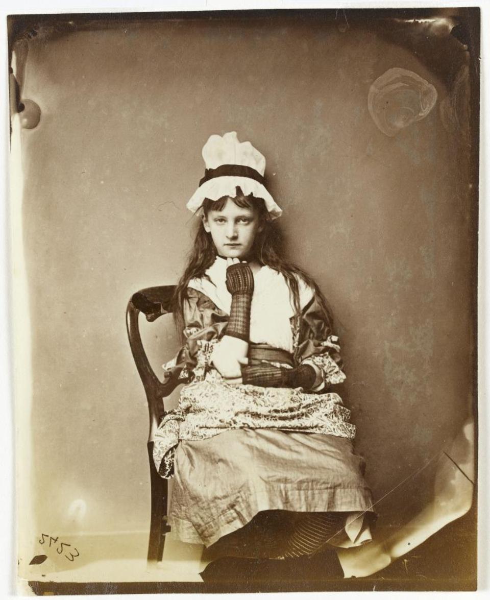 Alexandra Xie Kitchin as Dolly Varden | Staatsgalerie